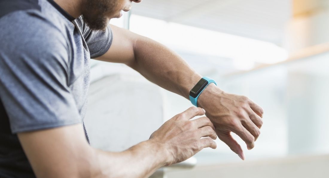 Is Your Fitness Tracker Affecting Your Mental Health? – LA Muscle - AU & NZ
